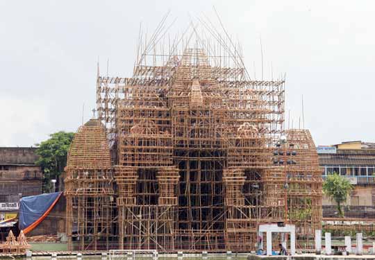 The Evolution Of Durga Puja Pandals In The Great Indian Festivals ...