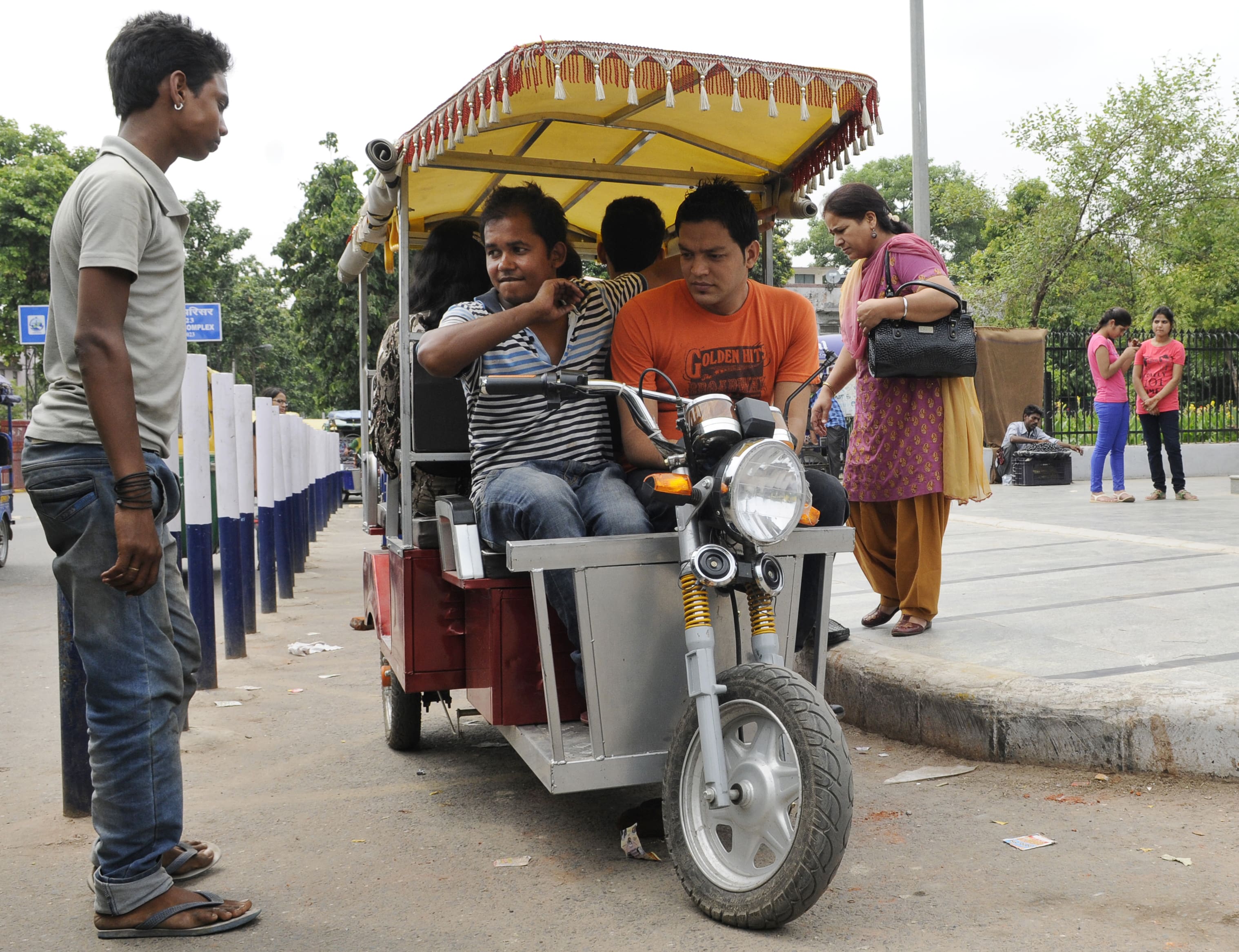 My Experience On An E-Rickshaw Taught Me Road Safety Is A Structural ...