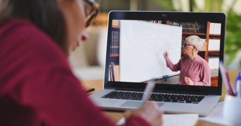 Can Online Education Reduce Stress? | Youth Ki Awaaz