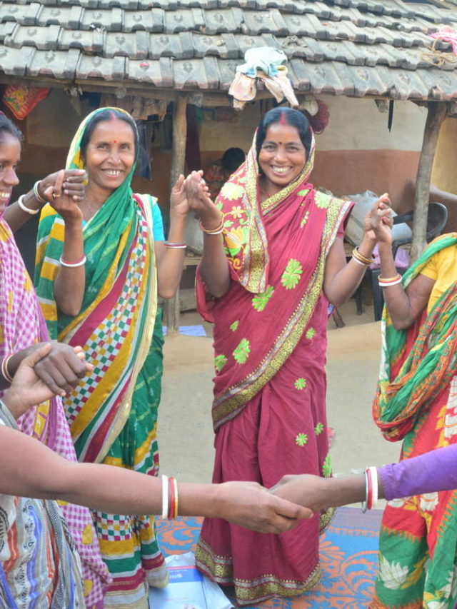 मेरे आस-पास की औरतें - कविता